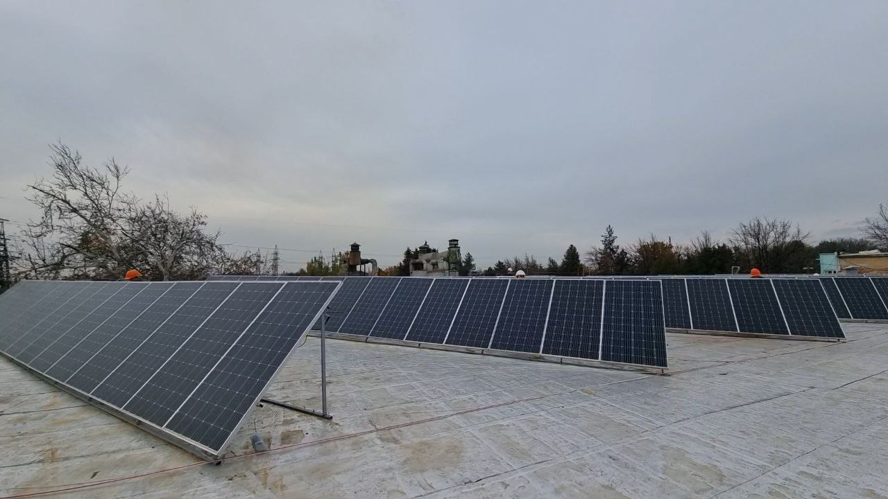 Tashkent TPP installs solar panels