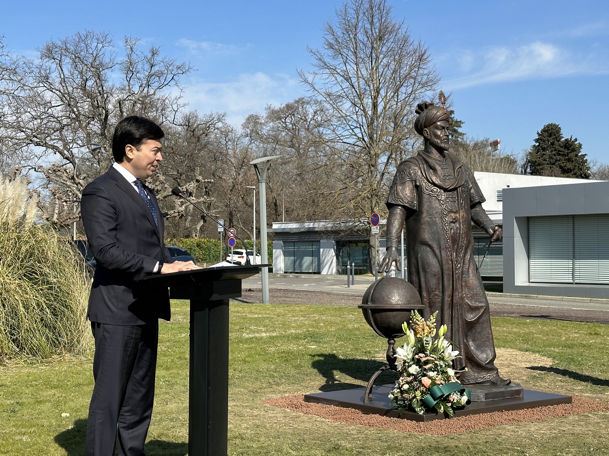 Mirzo Ulugbek statue erected in France