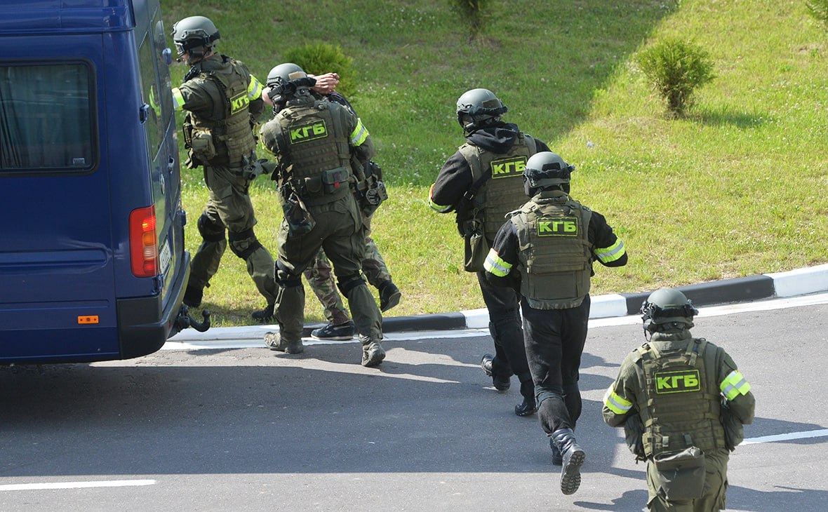 Mass searches and arrests in Belarus following explosion at airfield