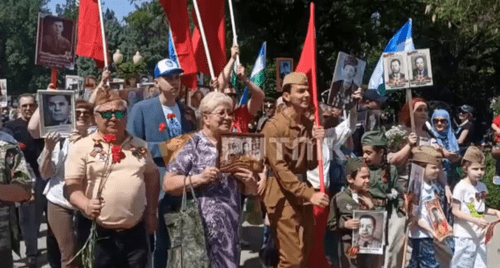 Toshkentda bir guruh shaxslar O‘zbekiston SSR bayrog‘i ostida “o‘rtoq ...