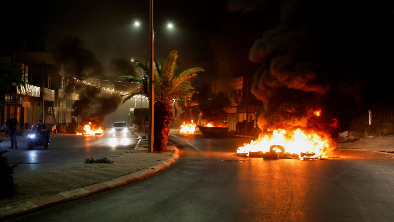 Protest in Jenin: Palestinians torch tires in response to Israeli raid