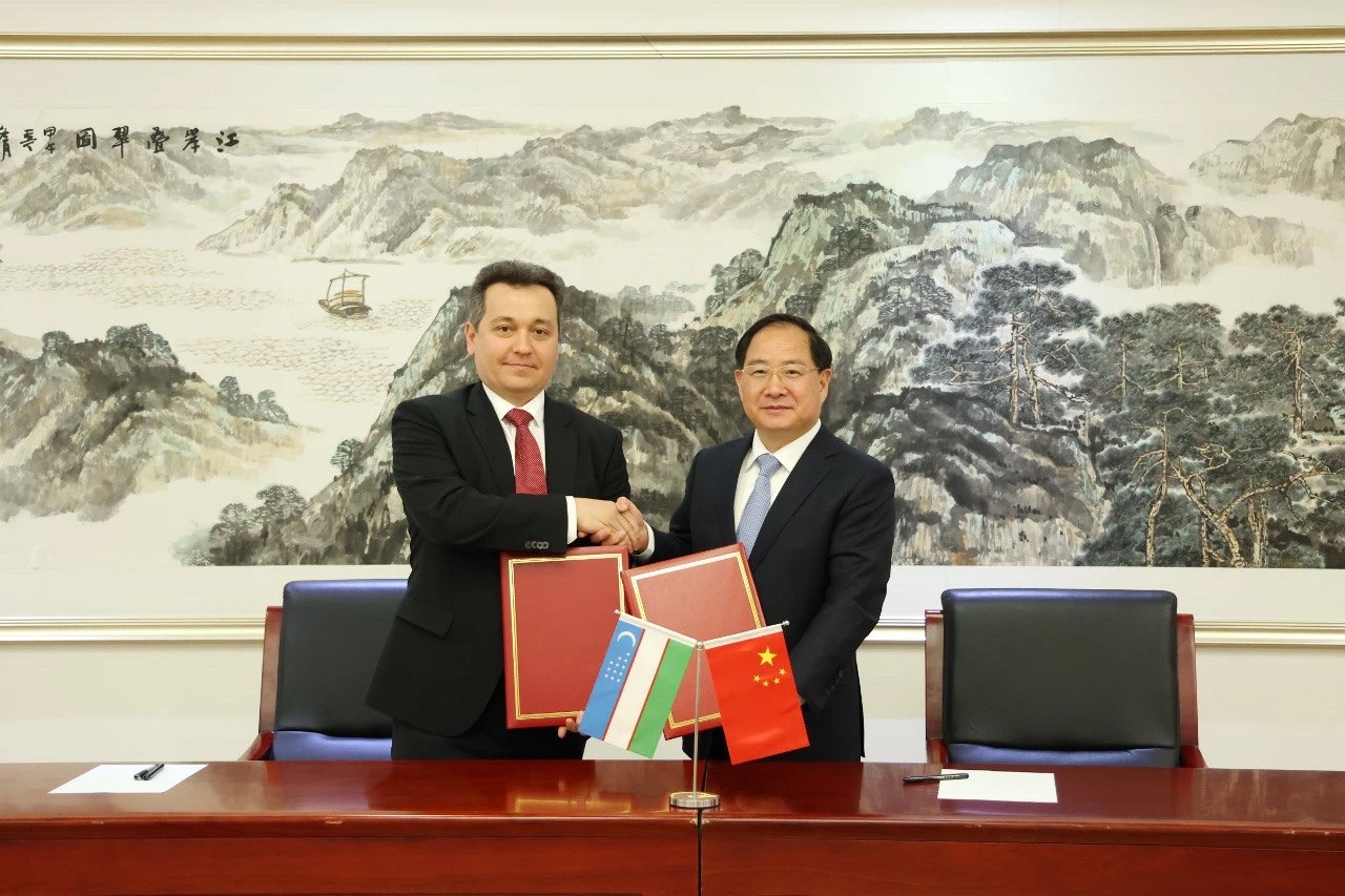 Uzbekistan and China ink tech pact for 5G advancements