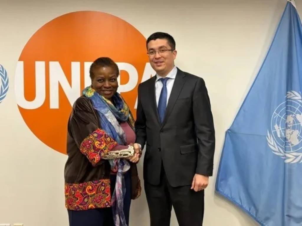 Uzbekistan's UN Representative strengthens ties with UNFPA in New York ...