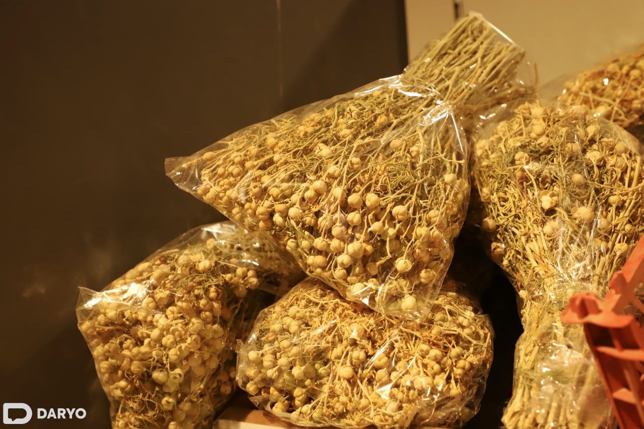 Rossiyaga borayotgan O‘zbekiston fuqarolaridan o‘zlari bilan isiriq ...