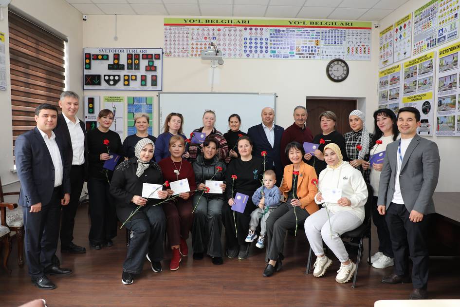 Uzbekistan lifts barriers as UNDP-backed project trains female bus drivers
