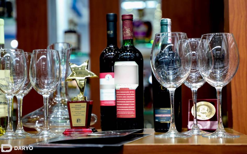 O‘zbekistonda kafe va mehmonxonalarga alkogol hamda tamaki ...